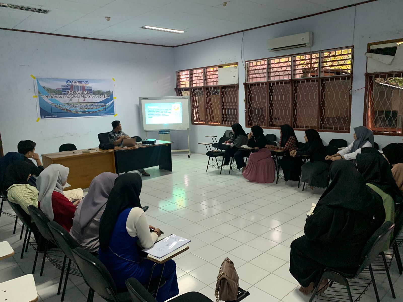 Sosialisasi Pedoman Implementasi Program Pelayanan Dasar – UPA BK ...